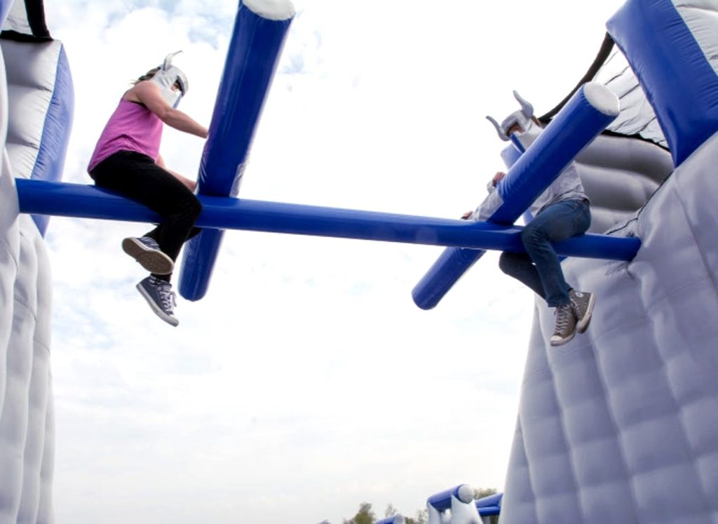 Pool party à Bucarest avec transferts privatisés et guide locale - Vimigo